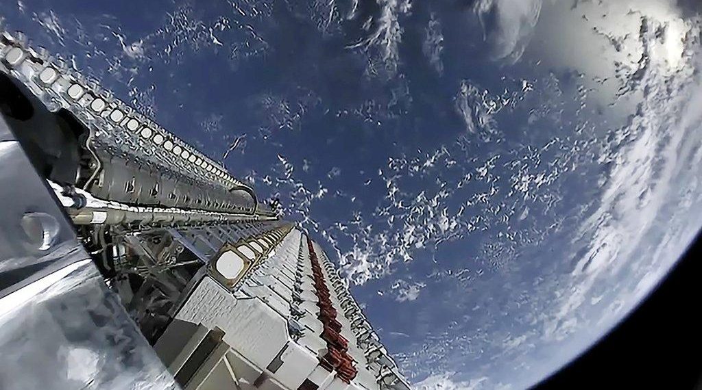 SpaceX successfully deploys 60 Starlink satellites into orbit - OrissaPOST SpaceX successfully deploys 60 Starlink satellites into orbit - OrissaPOST