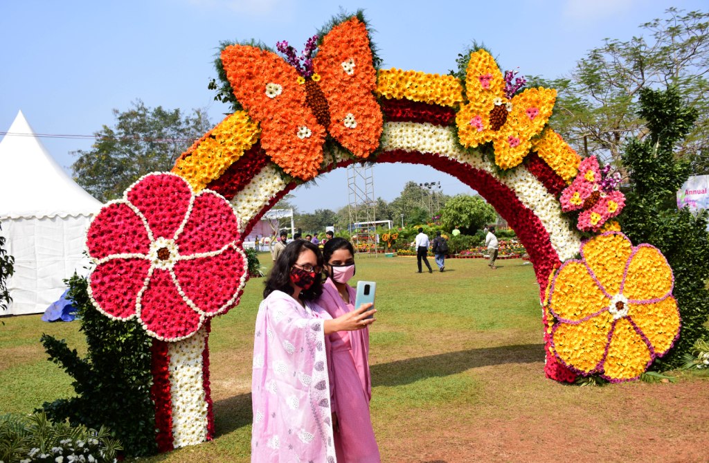 Annual flower show kicks off to attract tourists - OrissaPOST