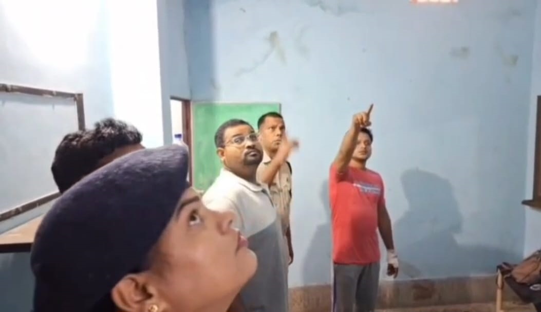 Murder in Berhampur lodge: Cops recreate crime scene
