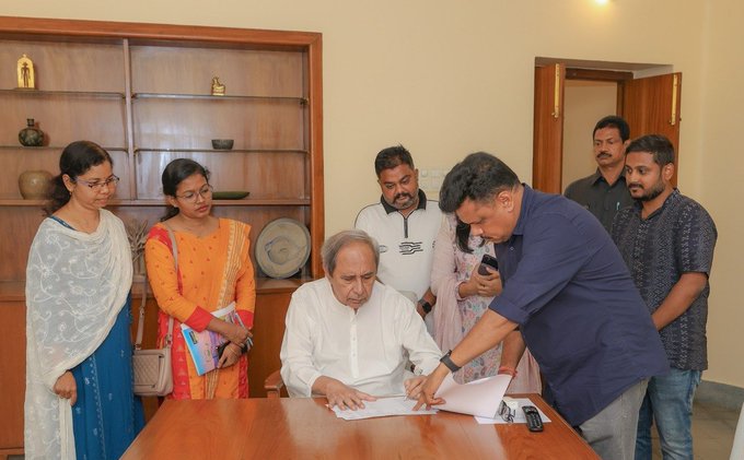Naveen Patnaik participates in voter roll revision exercise in Odisha ...